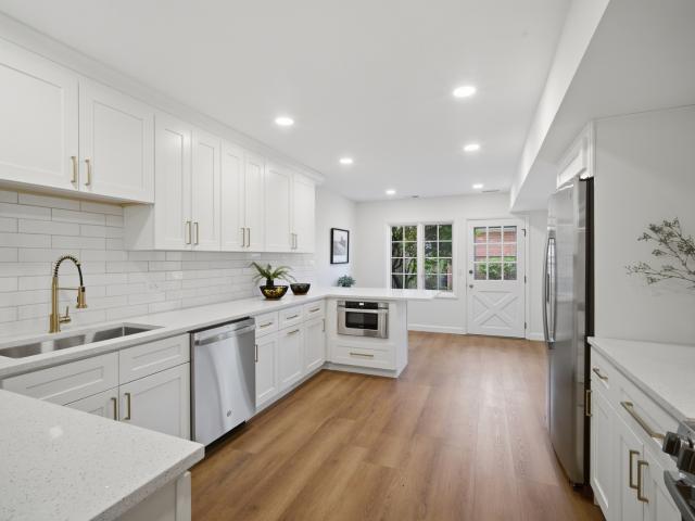 1490 Avignon Court
