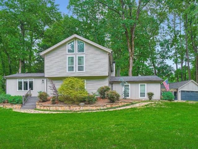 1490 E Bank Dr, Marietta, GA 30068