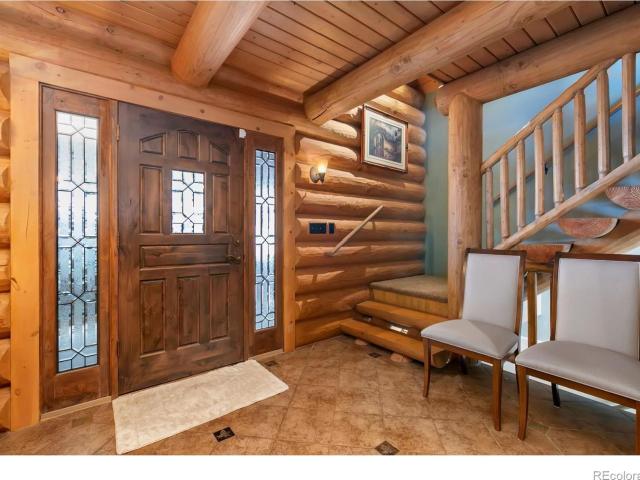 1490 Hummingbird Drive