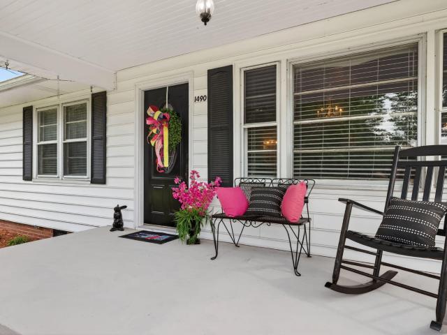1490 Scott Road