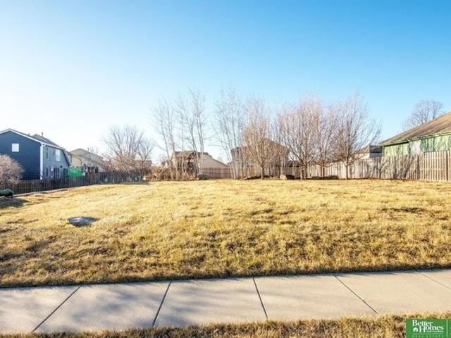 14915 Ellison Ave, Omaha, NE 68116