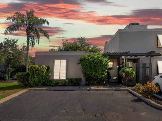 1491 NW 112th Way, Pembroke Pines, FL 33026 | MLS #F10536