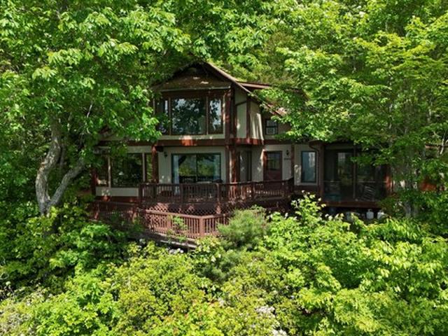 1491 Black Branch Rd, Rabun Gap, GA 30568