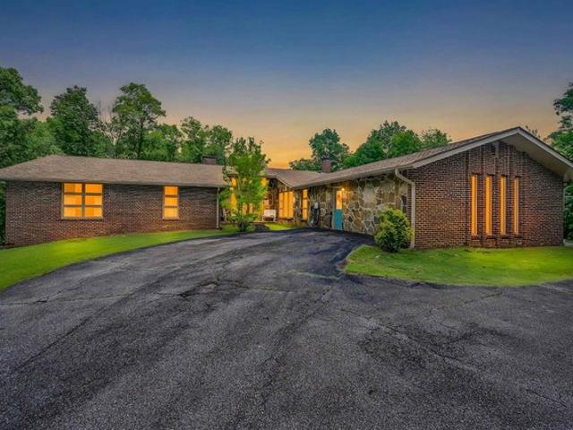 1491 Grandview Trl, Warrior, AL 35180
