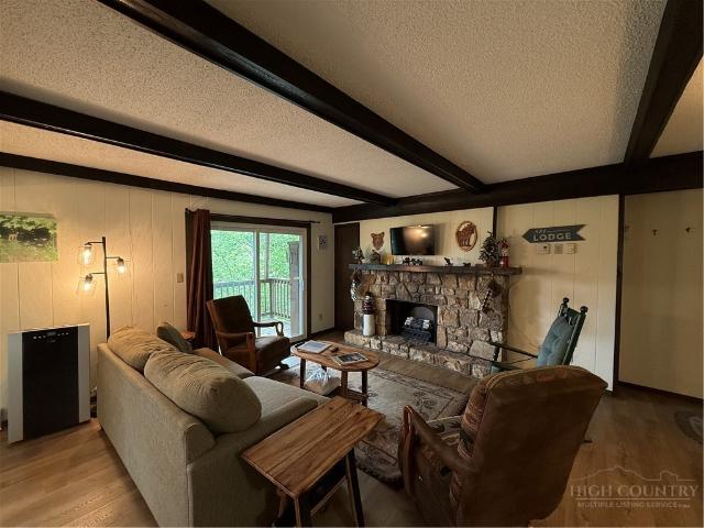 1491 Sugar Mountain Drive 38