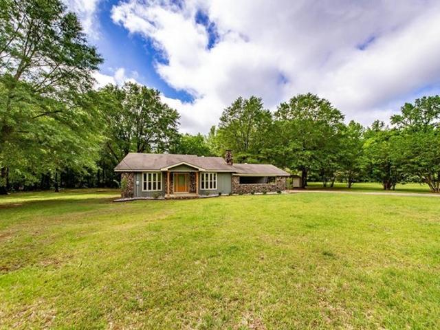 1491 Southfork Rd, Gurdon, AR 71743