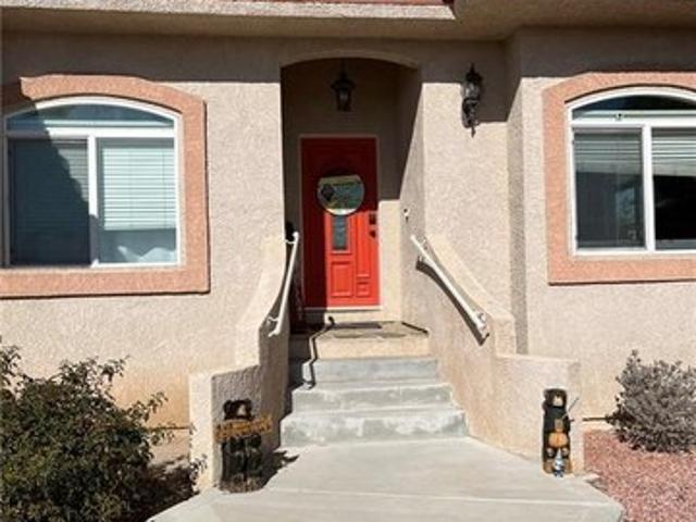 14920 Fireside Ln, Helendale, CA 92342