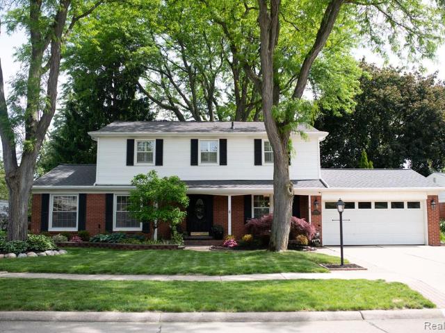 14922 Robinwood Drive