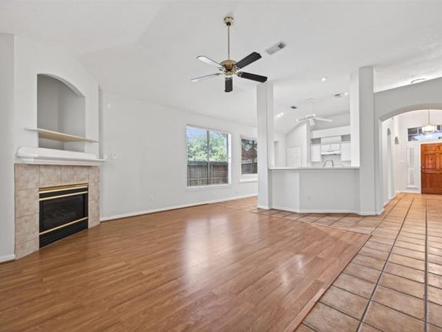 14926 Lindenbrook Ln, Houston, TX 77095
