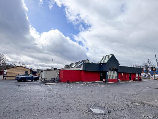 1492 N Leroy Street