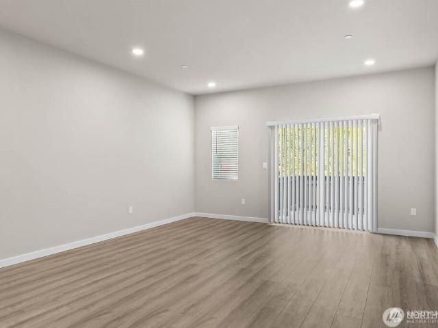 1492 th Avenue W # B2