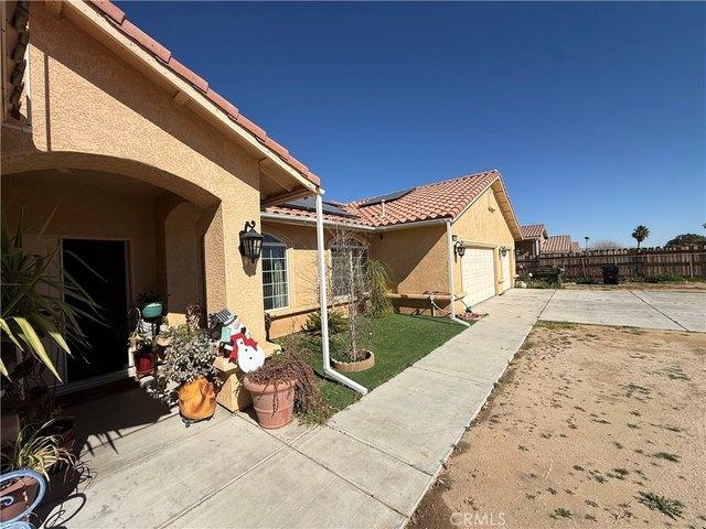 14930 Coalinga Rd, Victorville, CA 92392