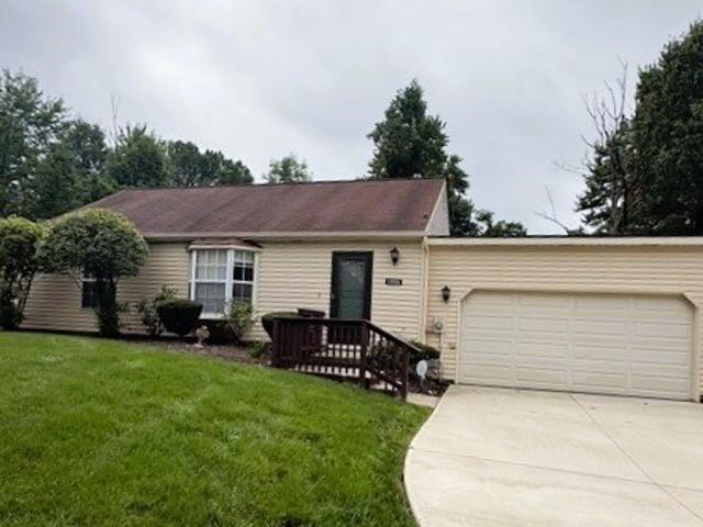 14931 Royal Ridge Ln, North Royalton, OH 44133