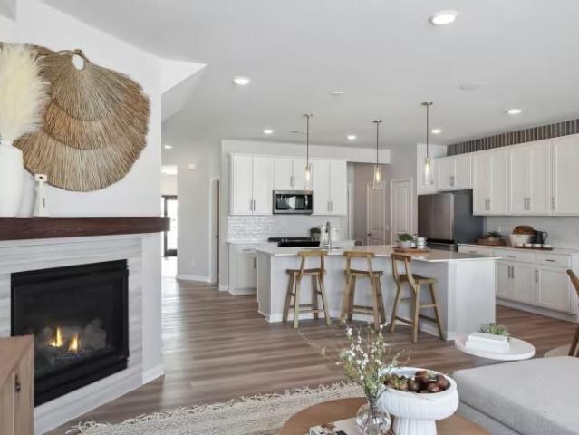 14932 Avondale View