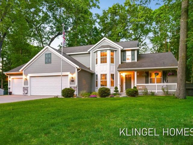 14936 Woodacre Ct, Grand Haven, MI 49417