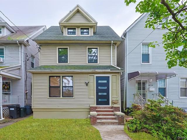 14936 Ash Ave, Flushing, NY 11355