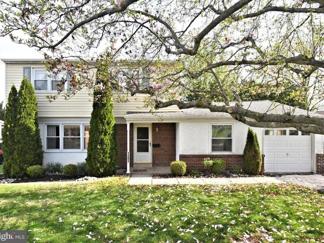 1493 Bradley Lane