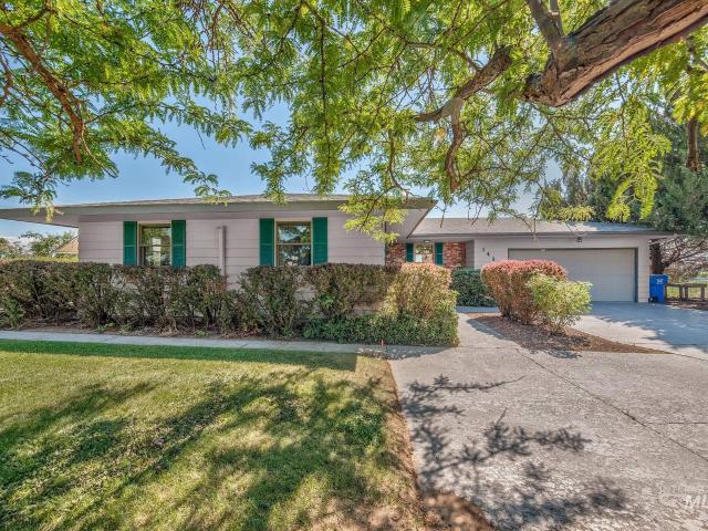 1493 Cove Road