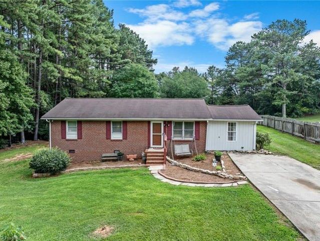 1493 Hartman Rd, Lexington, NC 27295
