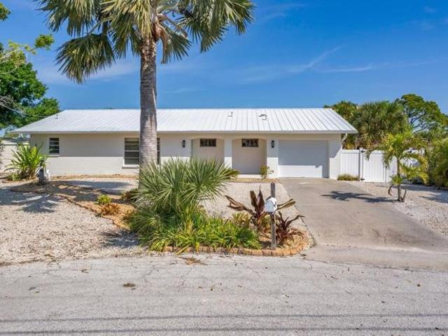1493 Janet Pl, Englewood, FL 34223