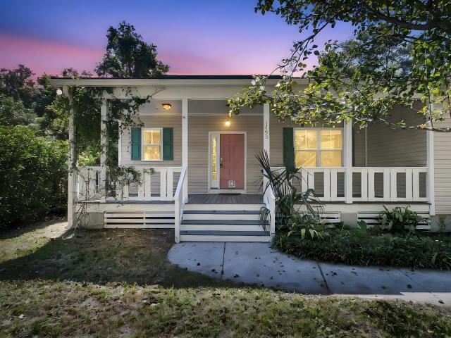 1493 Little Rock Boulevard