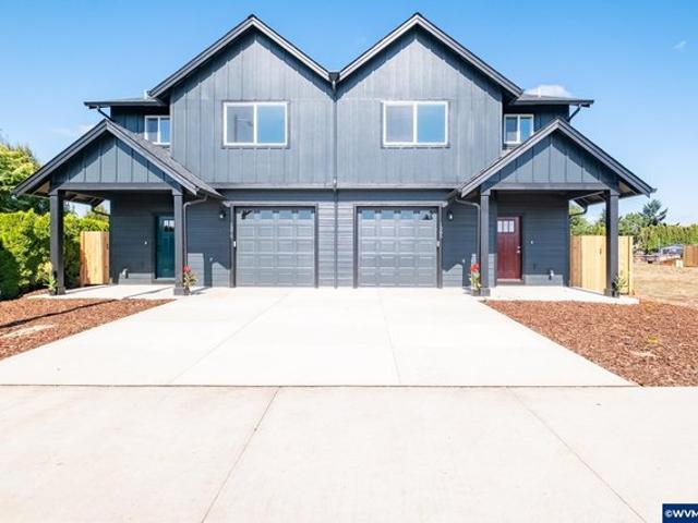 1493 1 Barrn Ct, Woodburn, OR 97071