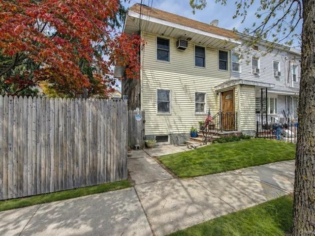 149 0 th Ave, Whitestone, NY 11357