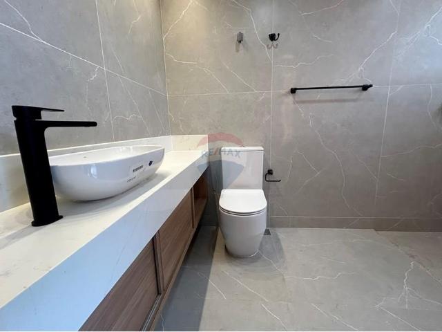 149,12 Área Útil Apartamento Alugar, 3 Dormitórios localizado em Esplanada, Governador Valadares, Minas Gerais, 35020190 | Brasil