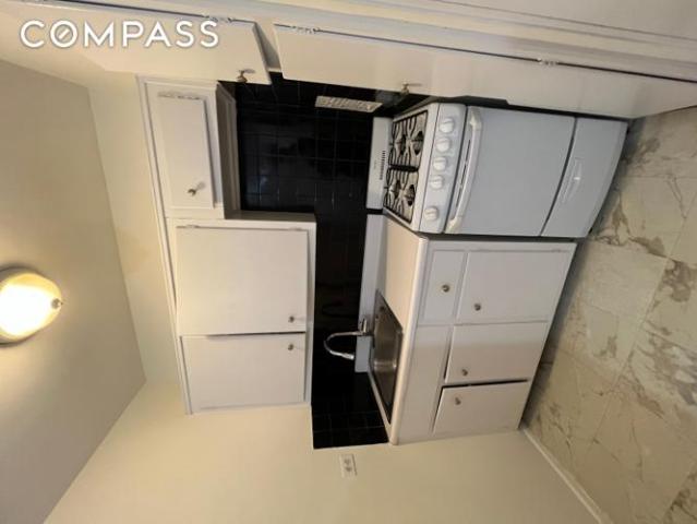 149 45 Northern Blvd 4 S, New York, NY