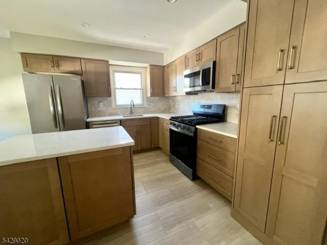 149 8Th Ave # 2