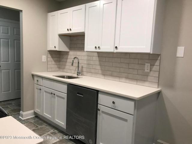 149 Amberly Drive Unit H