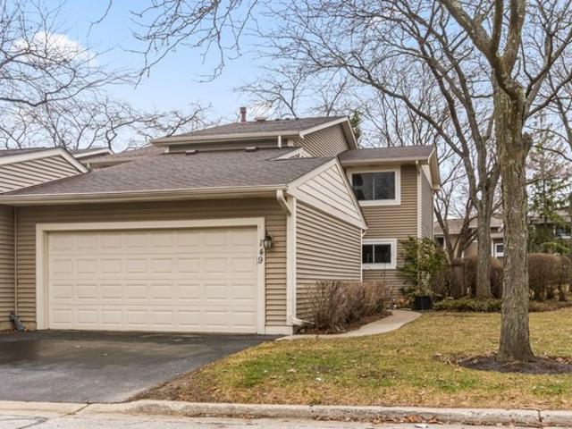 149 Brandywine Ct, Vernon Hills, IL 60061