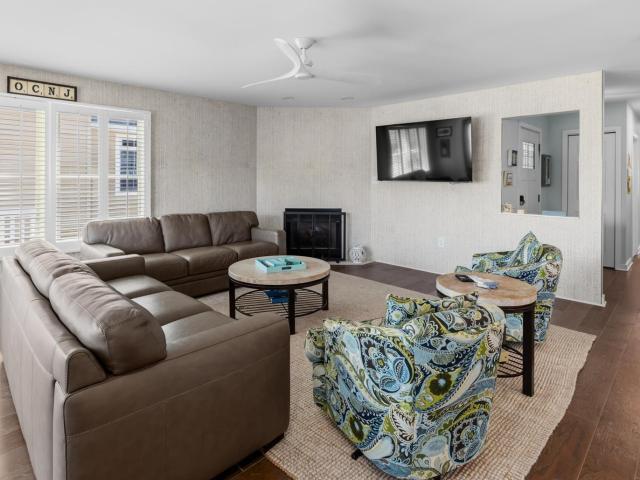 149 E Atlantic Blvd