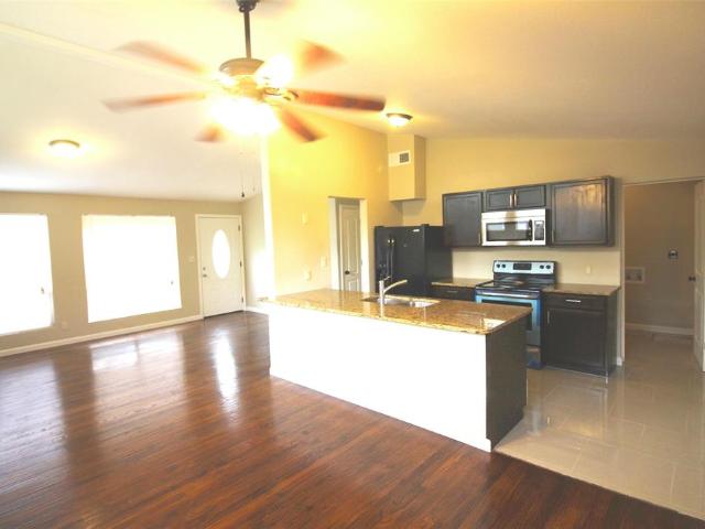 149 Hedgerow Ln, Lewisville, TX 75057 | MLS #21180 | Compass