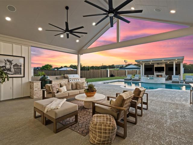 149 McNaughton Dr
