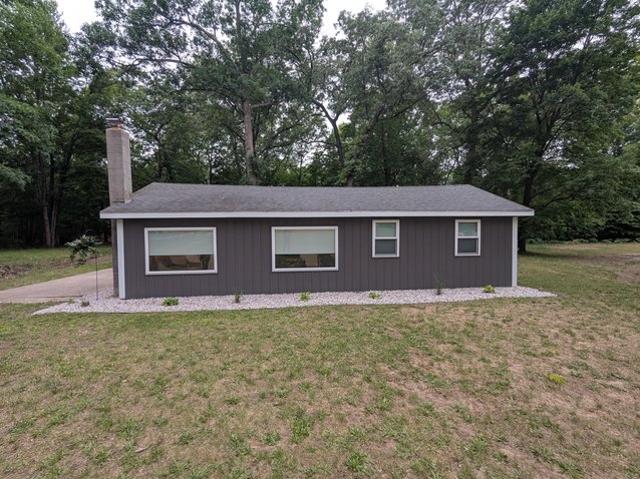 149 N Alpine Dr, Fountain, MI 49410