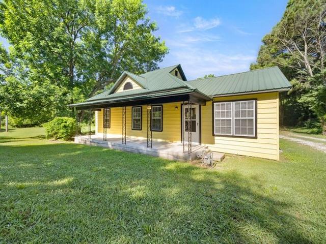 149 S Center St, Elkins, AR 72727