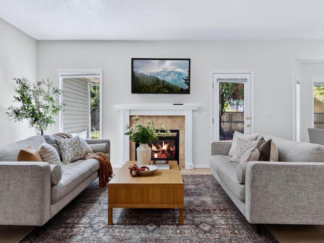 149 S Cobblestone Way