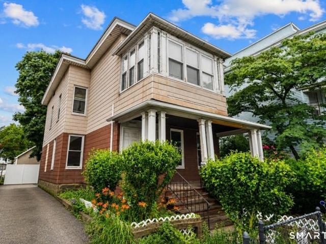 149 Shelton St, Bridgeport, CT 06608
