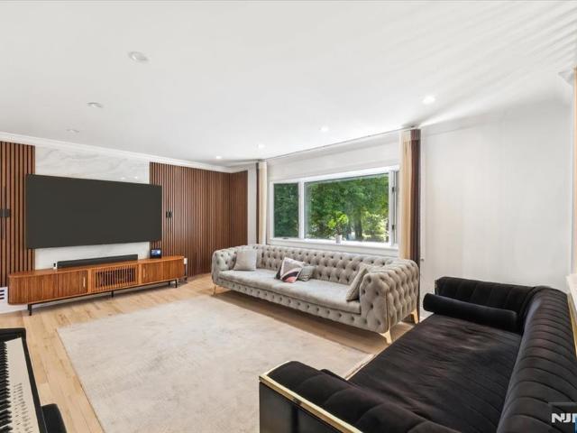 149 Sherwood Drive