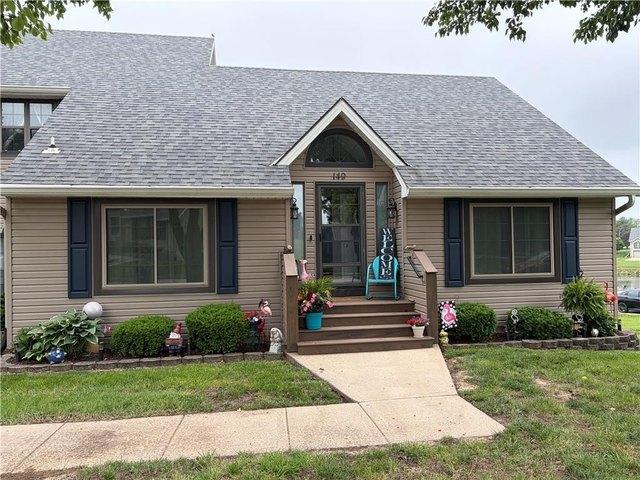149 Stonebridge Ln, Smithville, MO 64089