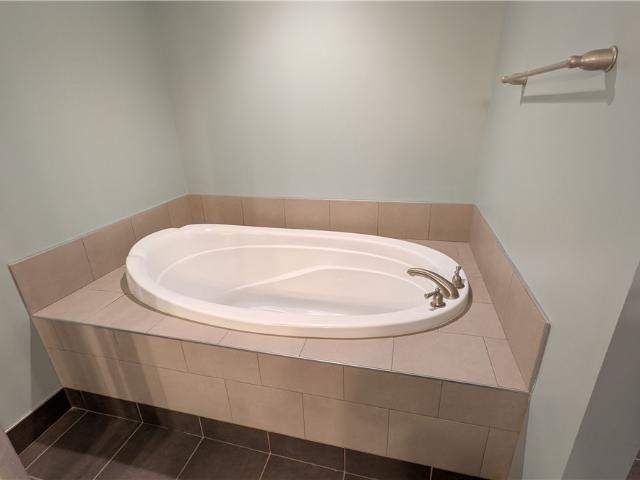 149 Swan Street # 404