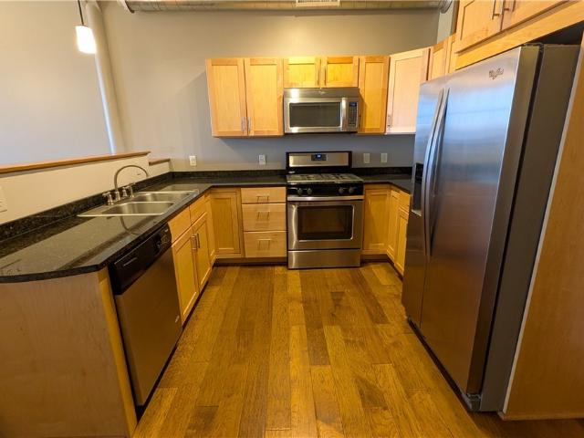 149 Swan Street # 404