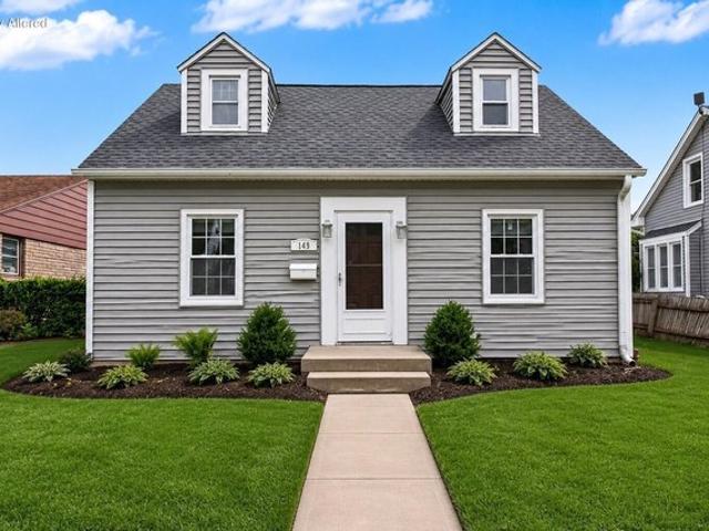 149 W Wabash Ave, Waukesha, WI 53186