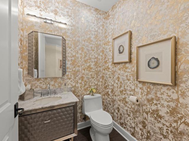 149 W Kennedy Lane # 407