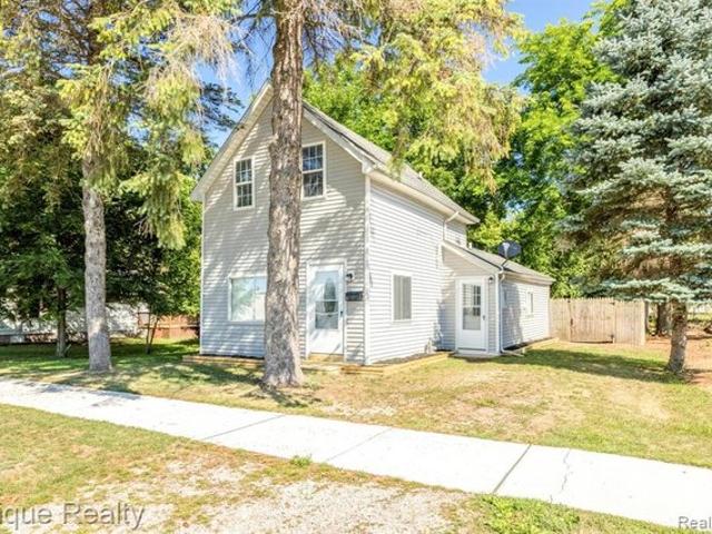 149 Ward St, Croswell, MI 48422