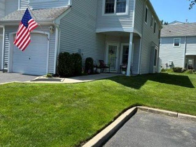 149 Windward Ct S, Port Jefferson, NY 11777