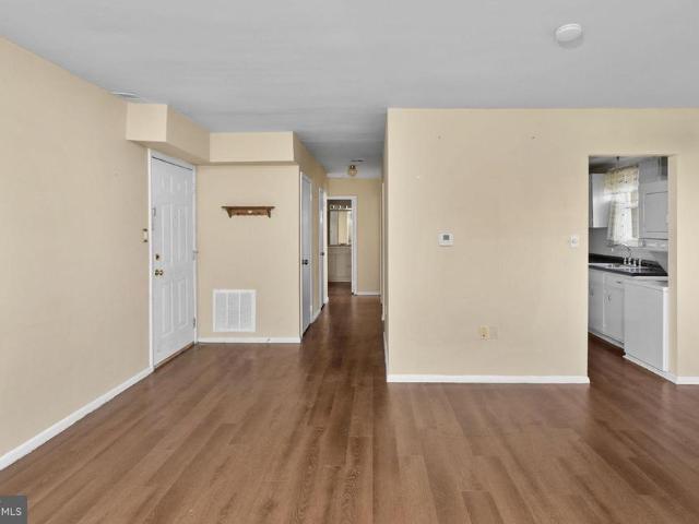 14 4 Florence Tollgate Place