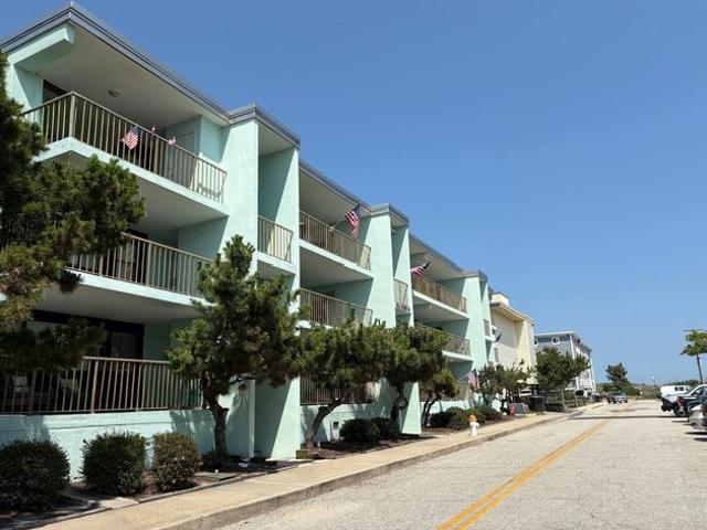 14 68th St Unit 305, Ocean City, MD 21842
