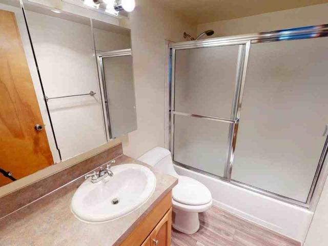 14 7201 6th 2 Bedroom Apartment for Rent at 7201 6th Ave Ne, Seattle, WA 98115 Green Lake